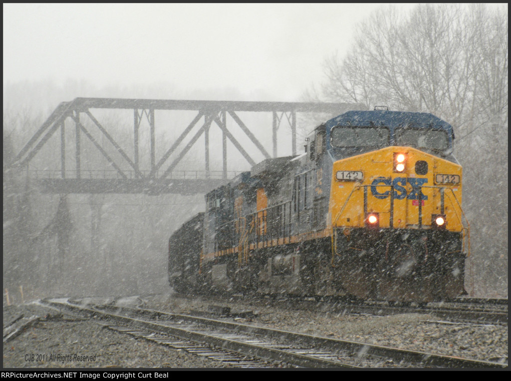 CSX 142 and 588 (2)